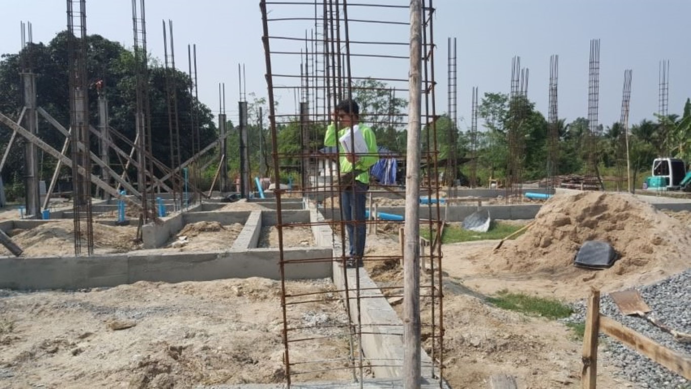 Striking the ring beam shutter - Thai House Build